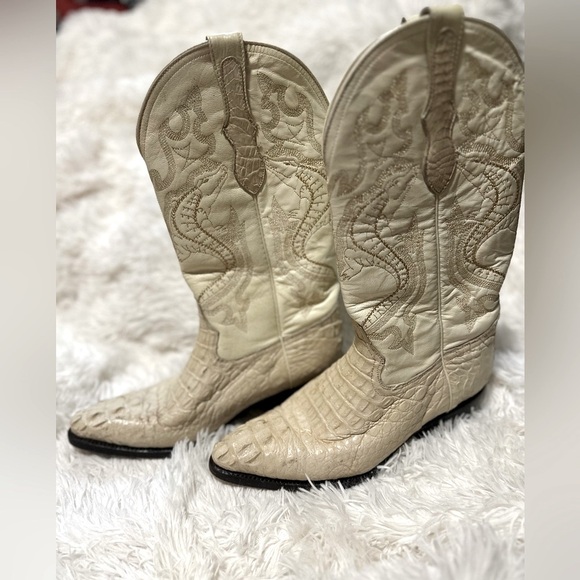 dos de oro | Shoes | Vintage Womens Cream Western Leather Boots Dos De ...